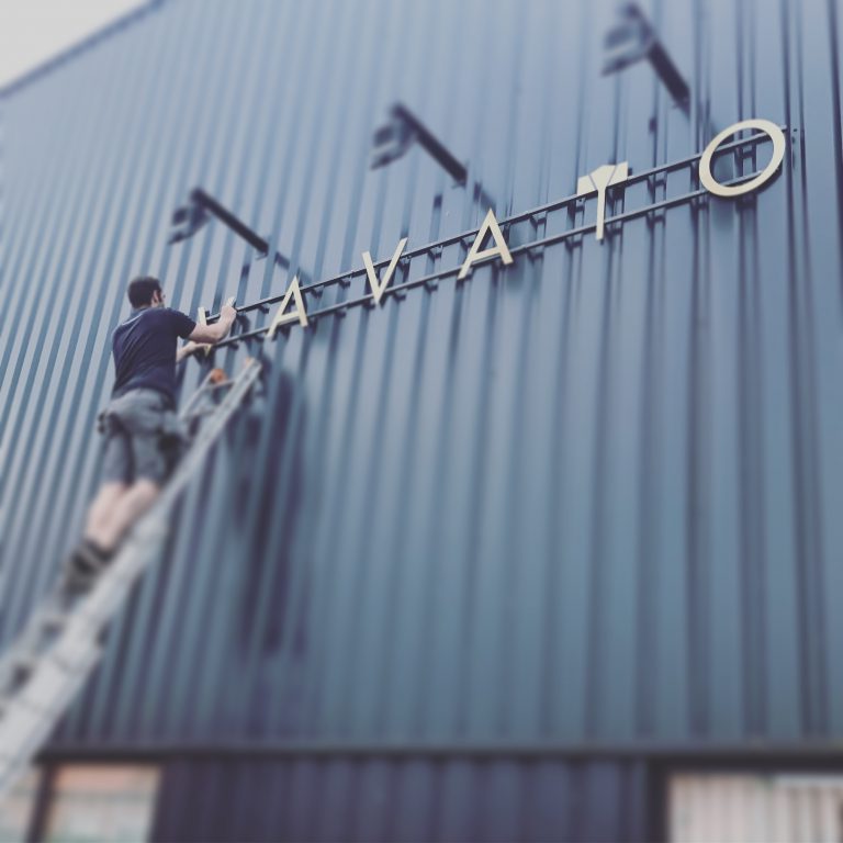 Vavato automatiseert online veilingen dankzij Combell-hosting